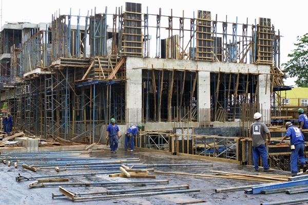 Atividade e emprego na construção atingem maior valor em seis anos - JDV