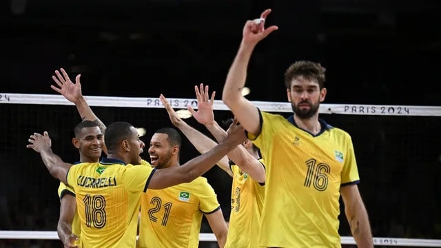 Vôlei: Brasil perde para os EUA e cai nas quartas de final das Olimpíadas Vôlei: Brasil perde para os EUA e cai nas quartas de final das Olimpíadas